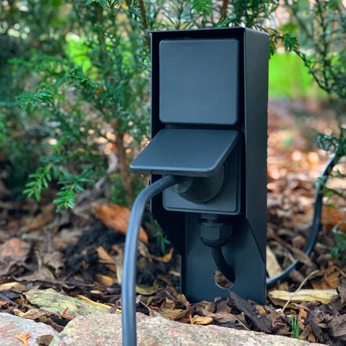 Gartensteckdose Double Spike Schwarz | Nostalux.de